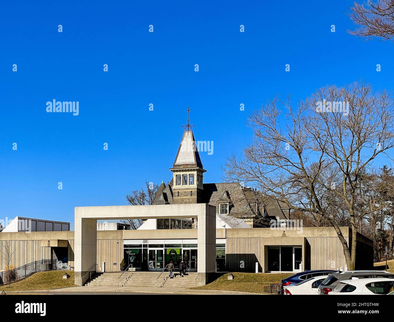 New york city mansion steps hi-res stock photography and images - Alamy