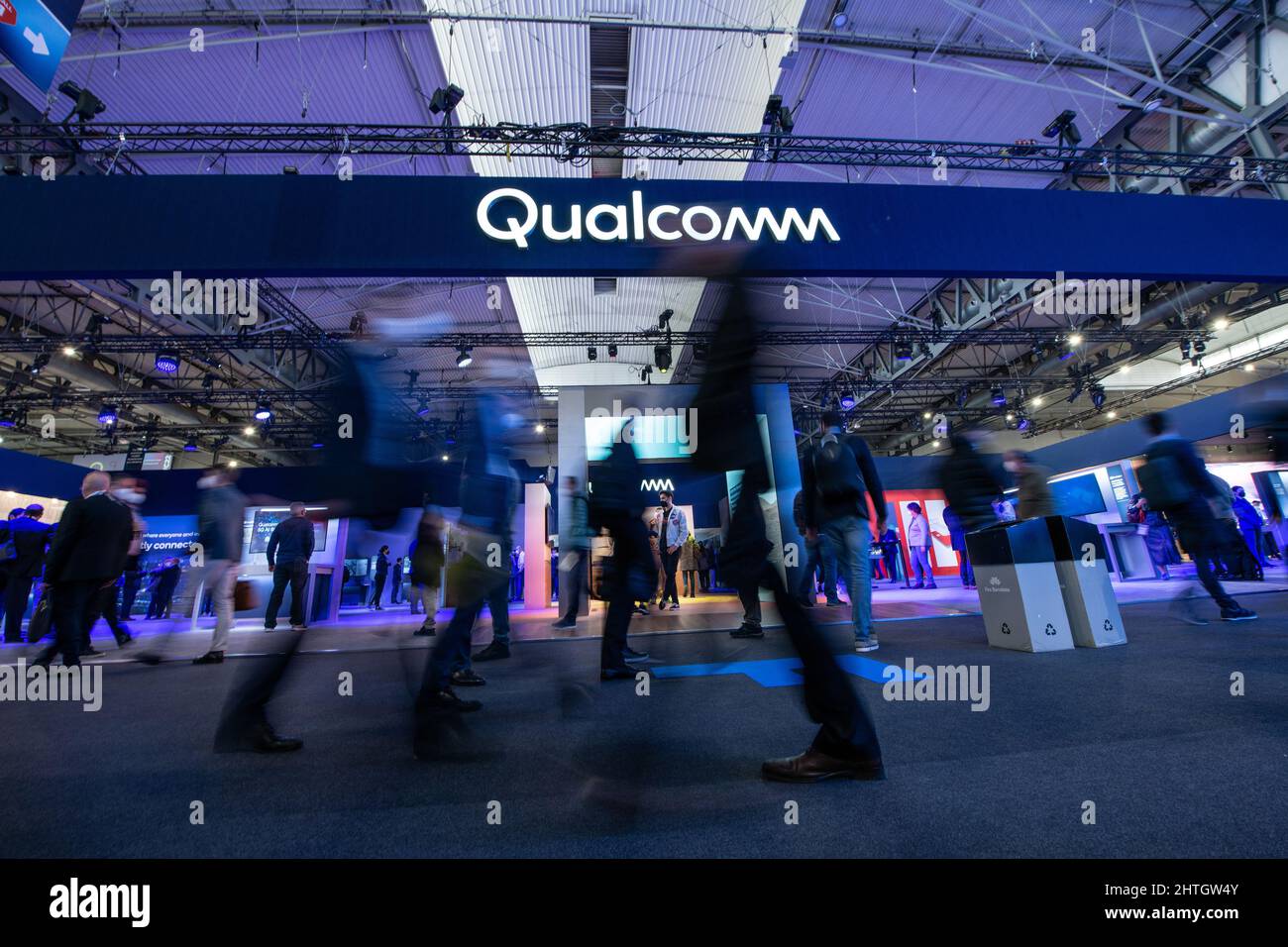 Qualcomm booth hi-res stock photography and images - Alamy
