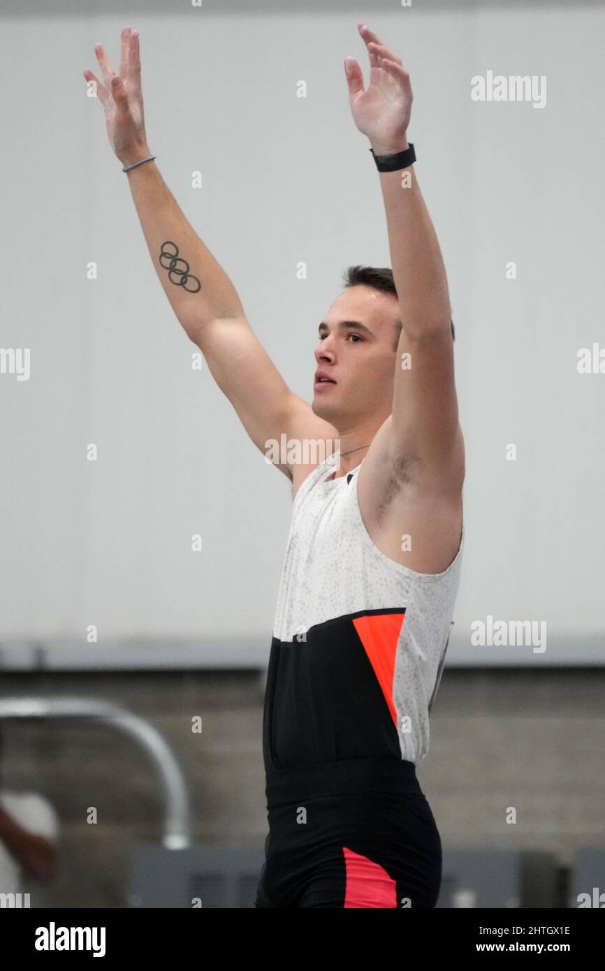 KC Lightfoot celebrates after placing second in the pole vault at 19-2 ...