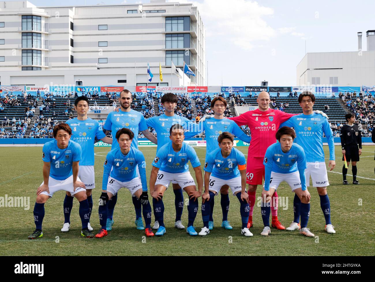 NHK Spring Mitsuzawa Football Stadium, Kanagawa, Japan. 27th Feb, 2022. FC/Yokohama FC team ...