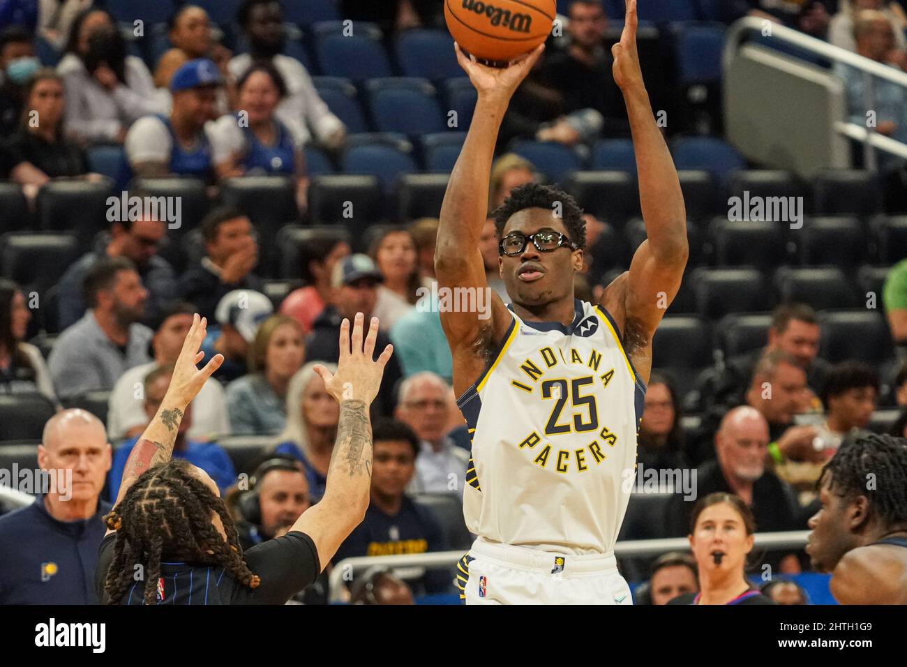 Jalen smith pacers hi-res stock photography and images - Alamy