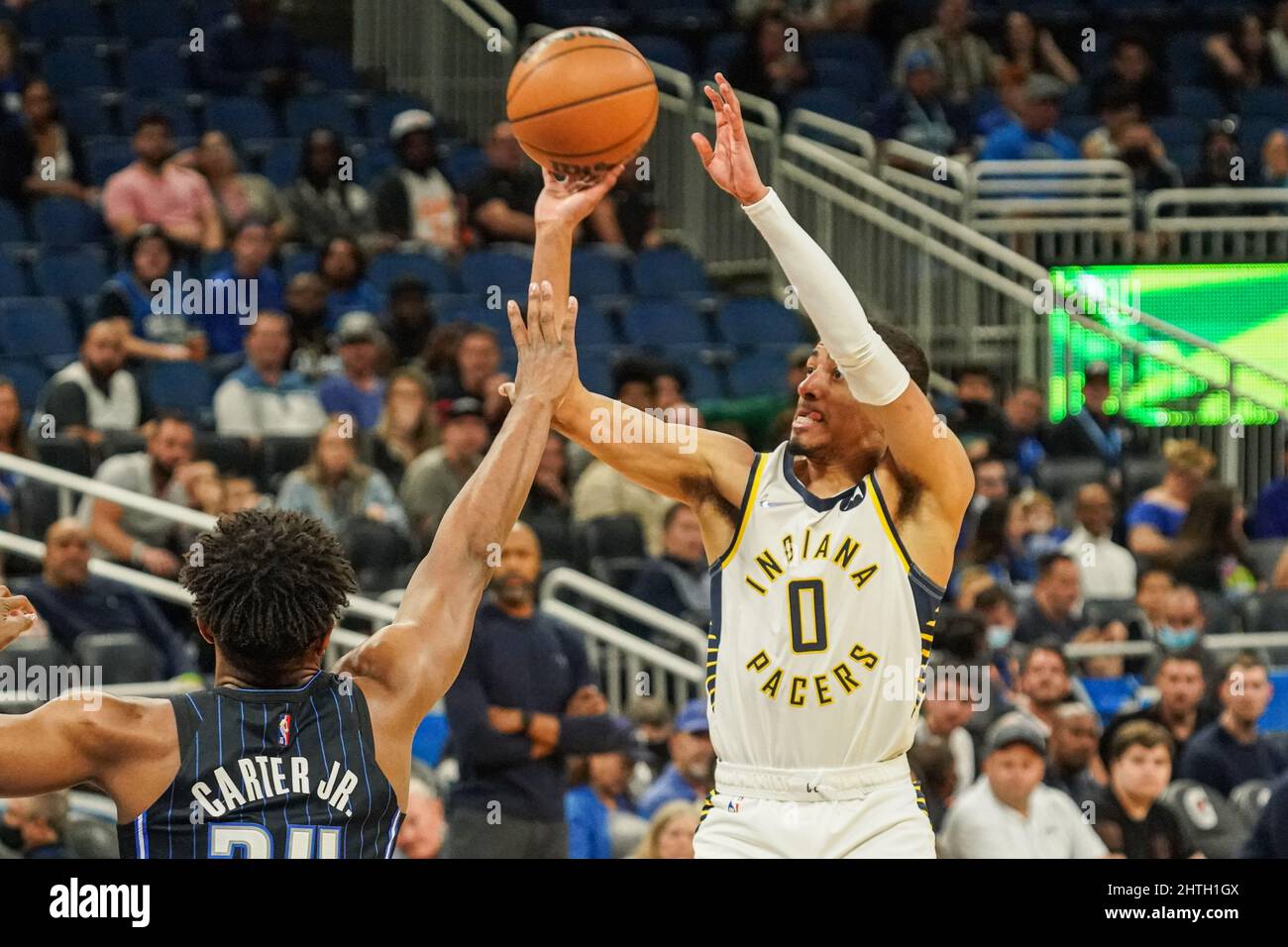 Tyrese haliburton shoots hi-res stock photography and images - Alamy