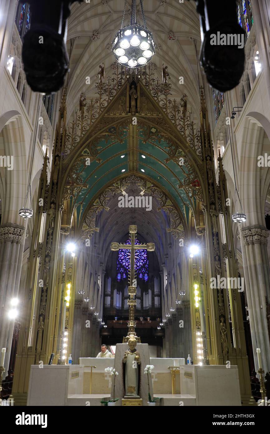 The back of the altar of St. Patrick's Cathedral.Midtown Manhattan.New ...