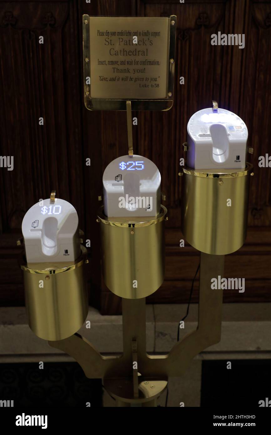 Donation machine hi-res stock photography and images - Alamy