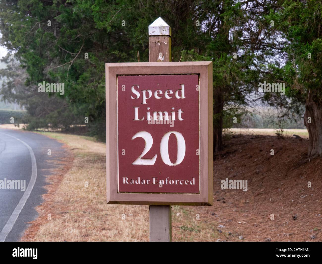 20mph traffic sign hi-res stock photography and images - Alamy