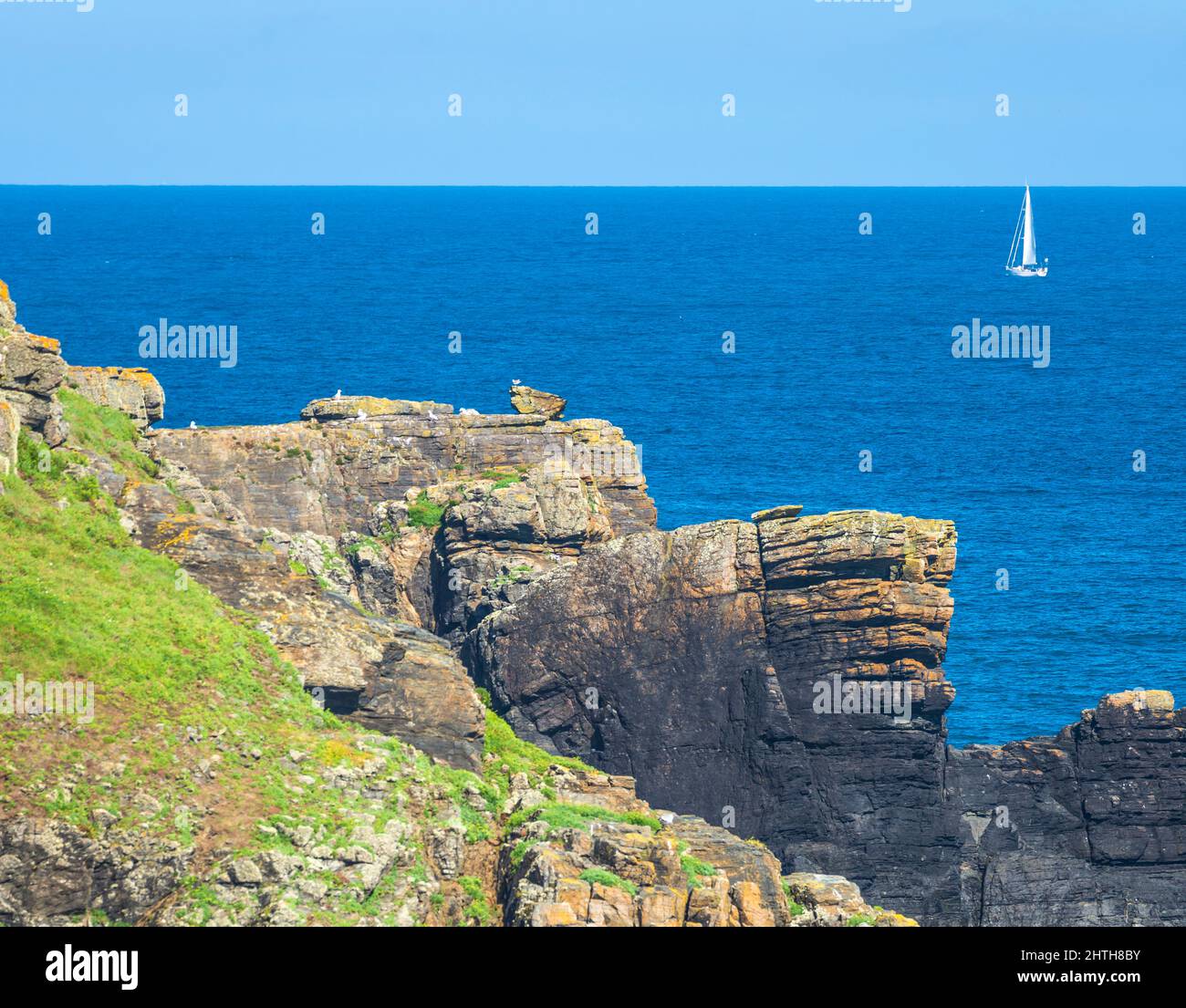 Sailing on fine weather hi-res stock photography and images - Alamy