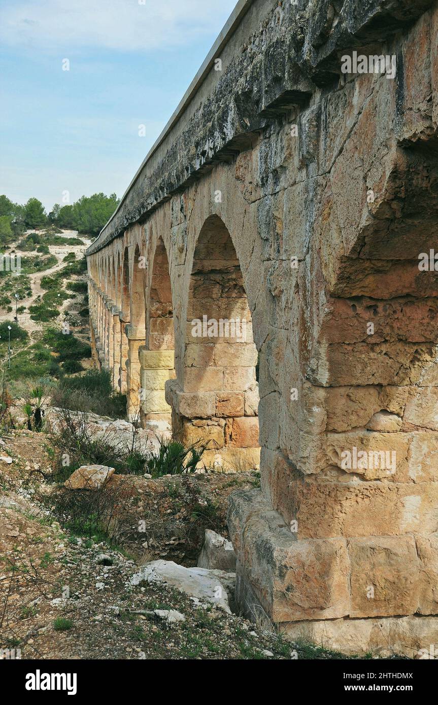 Devils bridge in tarragona hi-res stock photography and images - Alamy