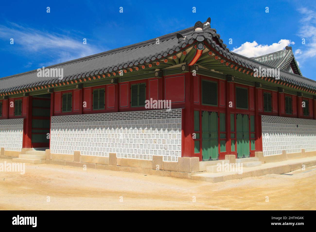 Ancient korean style building infrastructure Stock Photo - Alamy