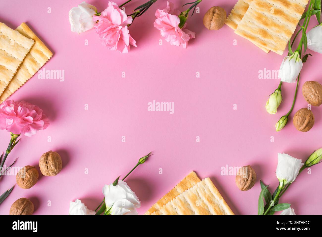 Pesah celebration concept (jewish Passover holiday) frame, copy space ...