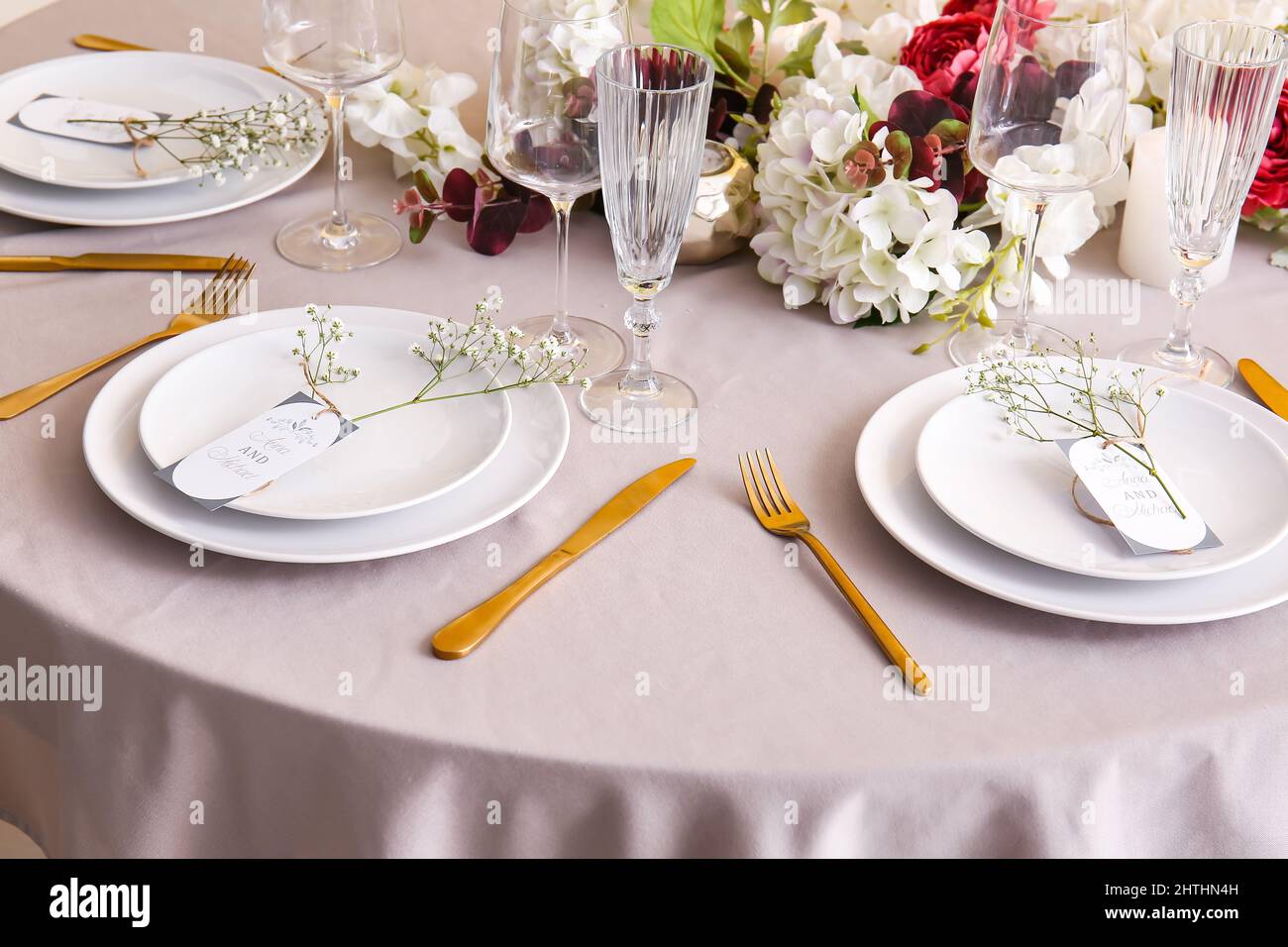 Set wedding invitations flowers hi-res stock photography and images - Alamy