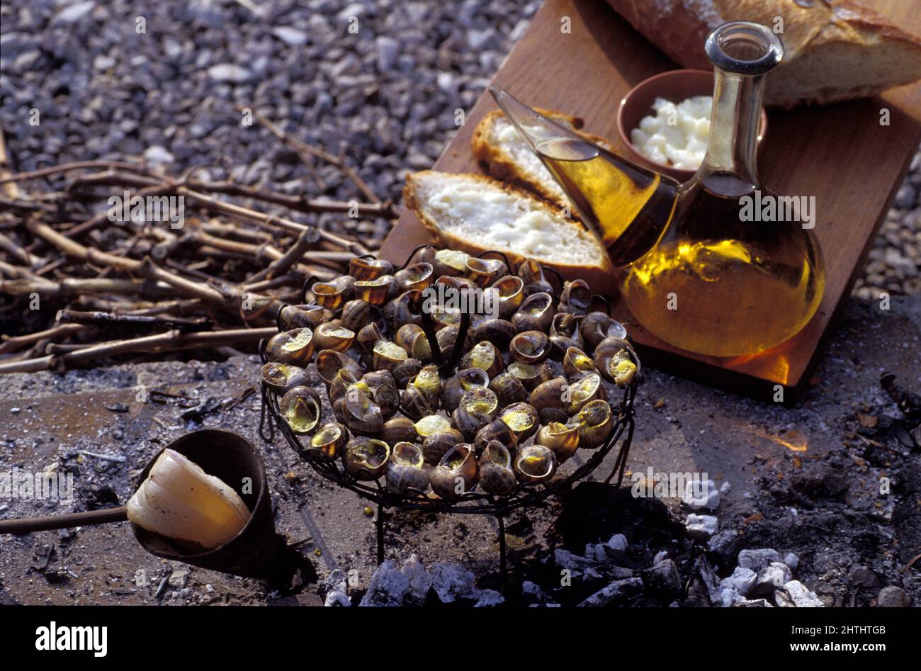 france grilled snail tradition Stock Photo - Alamy