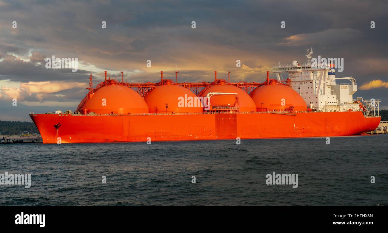 LNG tanker in the port Stock Photo - Alamy