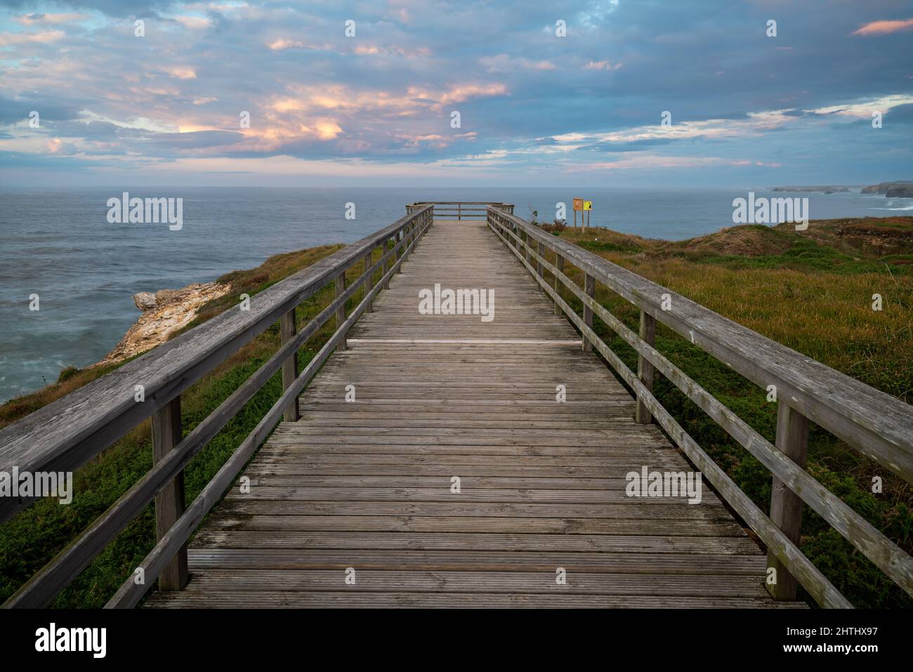 wooden observation deck on an ocean cliff Stock Photo - Alamy