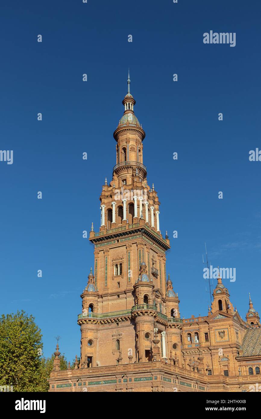 North gate tower hi-res stock photography and images - Alamy