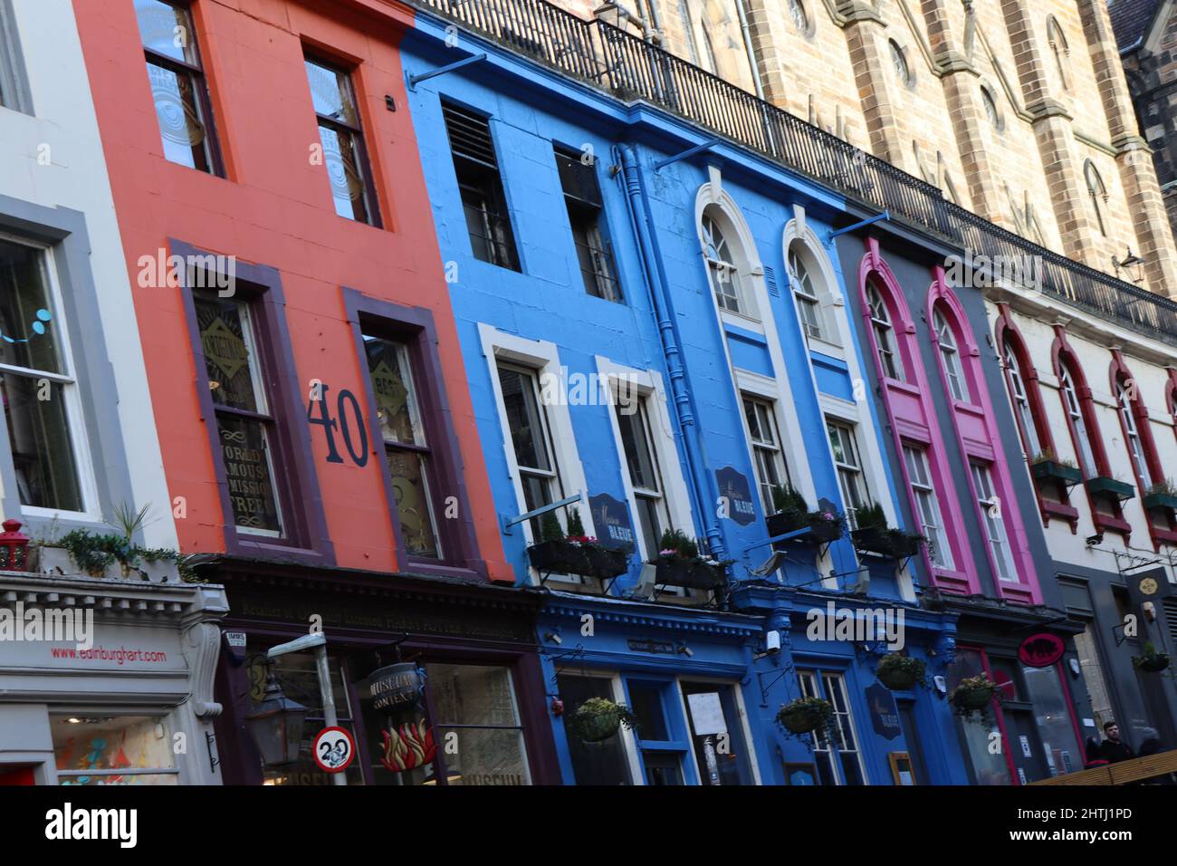 Colourful Edinburgh street Stock Photo - Alamy