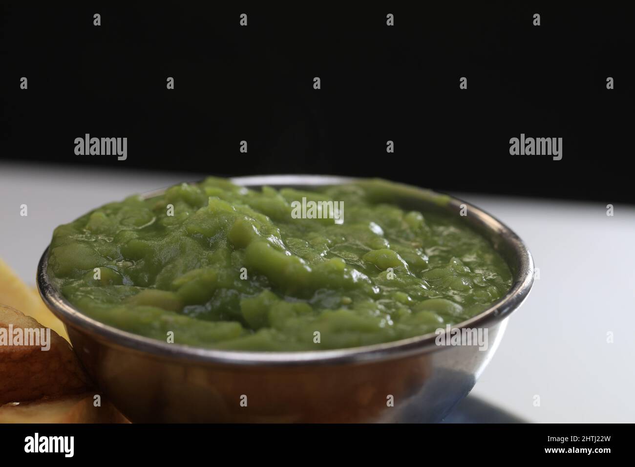 Mushy peas hi-res stock photography and images - Alamy