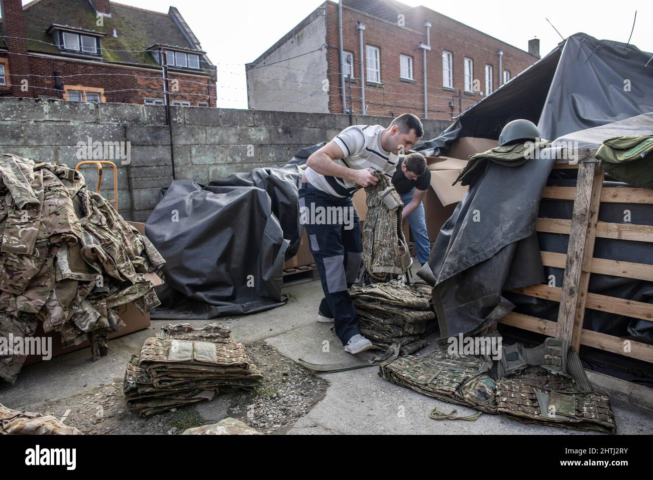 Ukranian soldiers war hi-res stock photography and images - Alamy