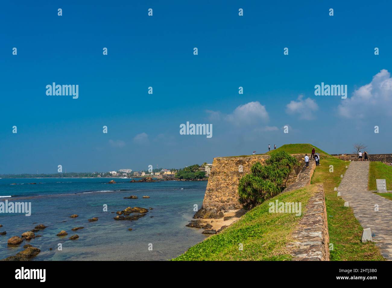 GALLE, SRI LANKA - DECEMBER 24.2021: Way at the fortress in Galle with ...