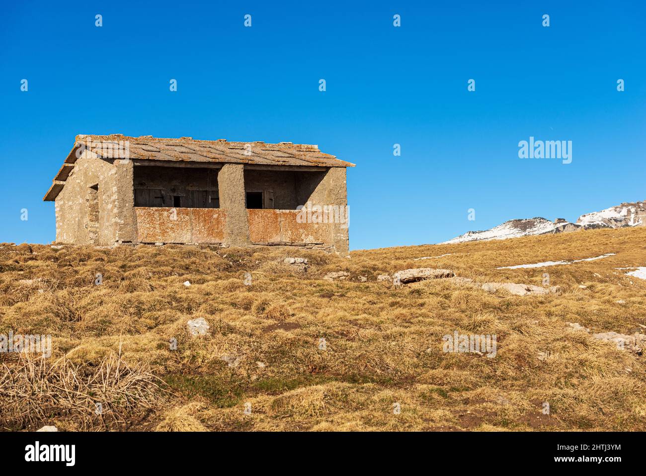 Old fashioned italian farm hi-res stock photography and images - Alamy