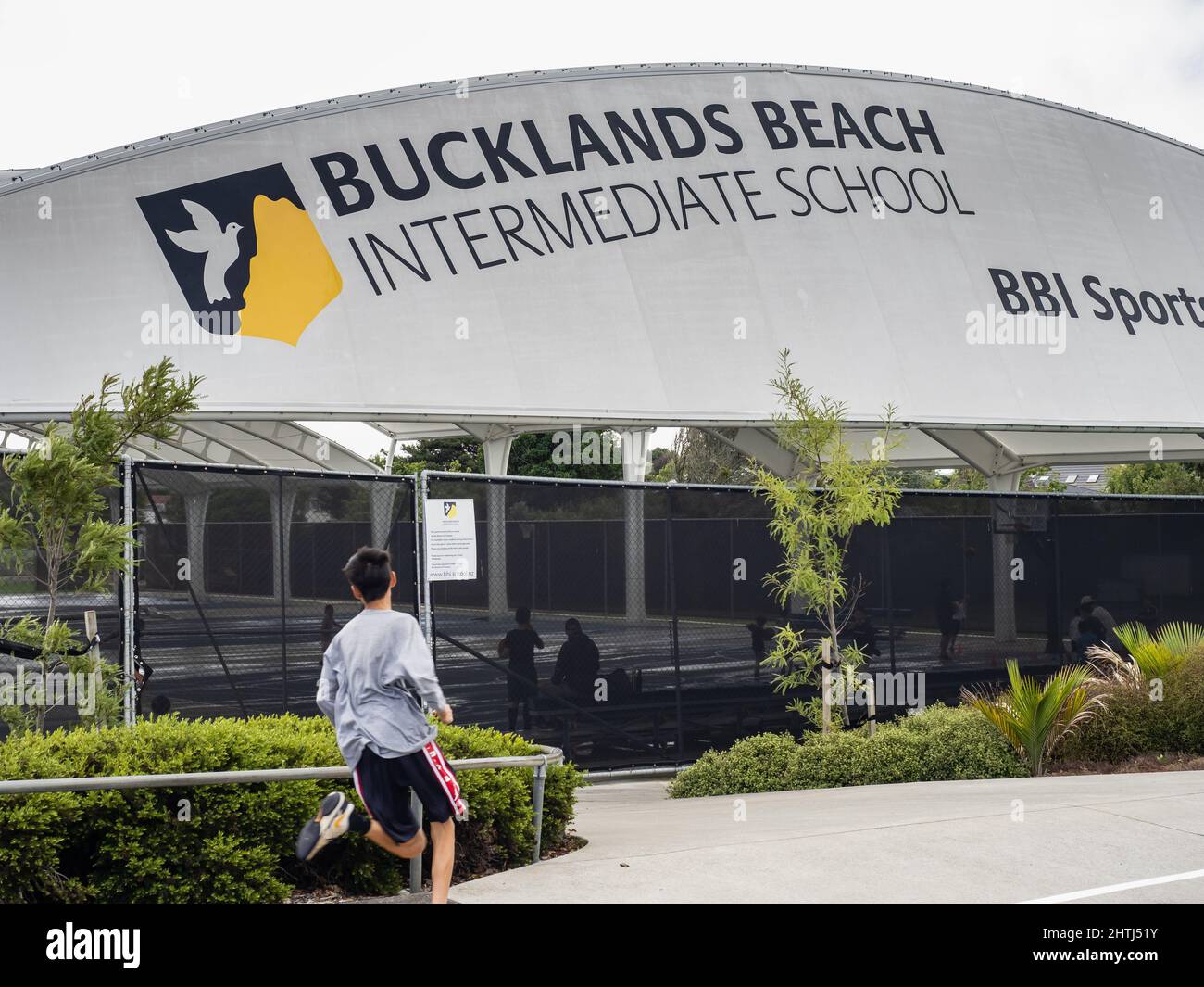 View of BBI Bucklands Beach Intermediate School Stock Photo - Alamy