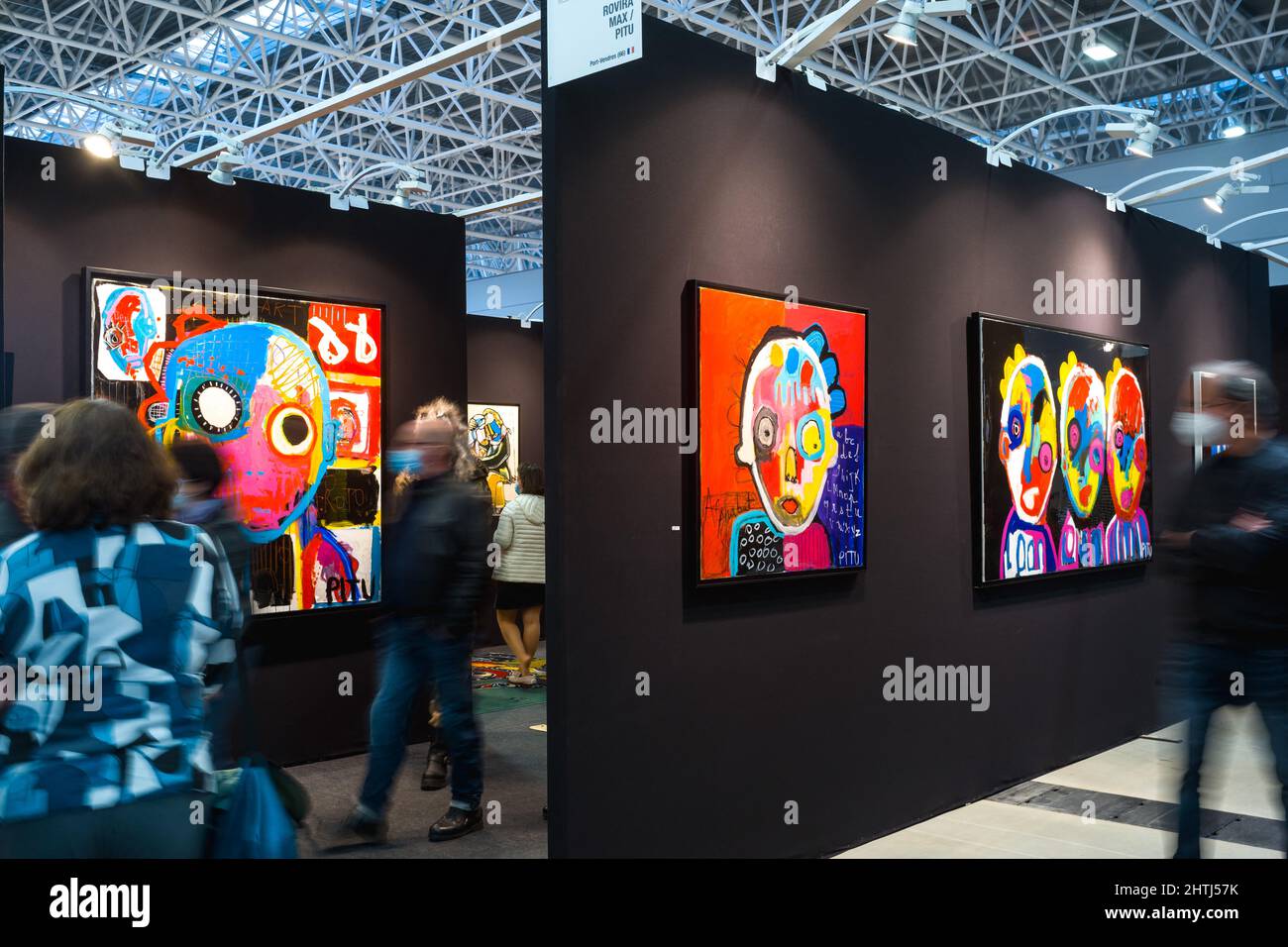 Works of the artist Pitu, with public. art3f, International ...