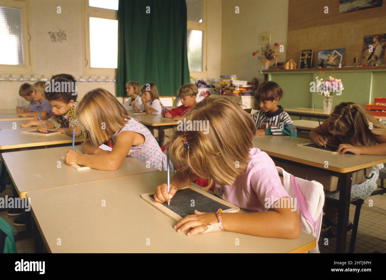 French school children primary hi-res stock photography and images - Alamy