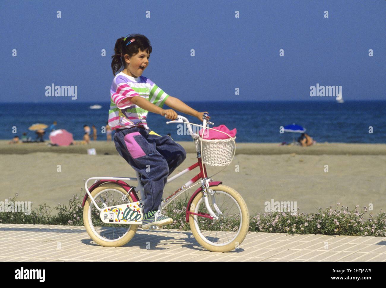 Fillette plage hi-res stock photography and images - Alamy