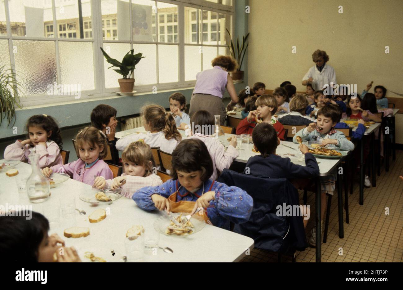 école primaire hi-res stock photography and images - Alamy