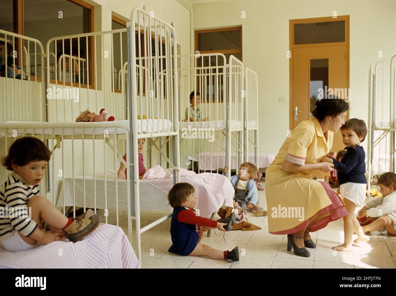 école primaire france hi-res stock photography and images - Alamy