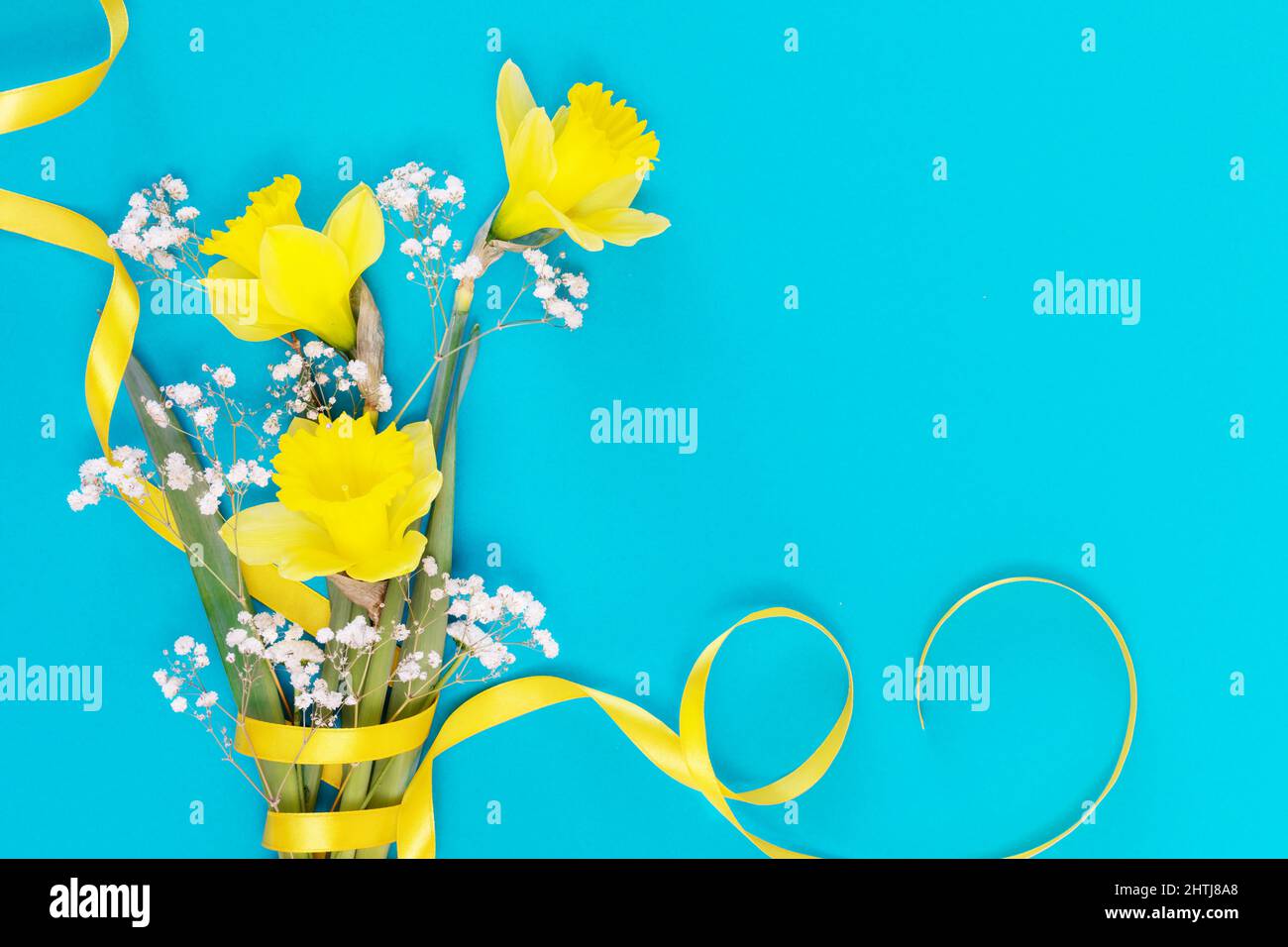 Holiday flower composition hi-res stock photography and images - Alamy