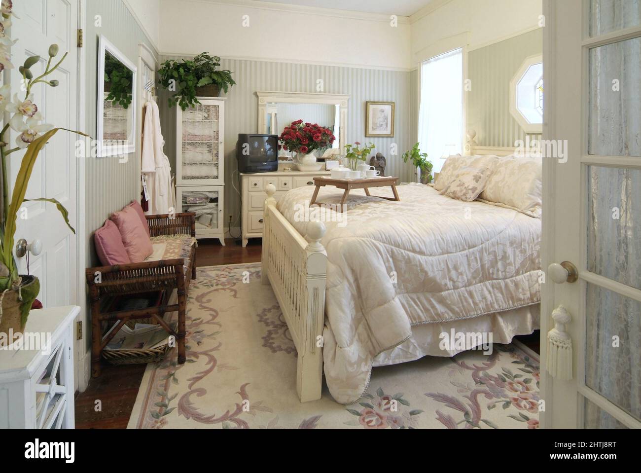 Style cottagecore hi-res stock photography and images - Alamy