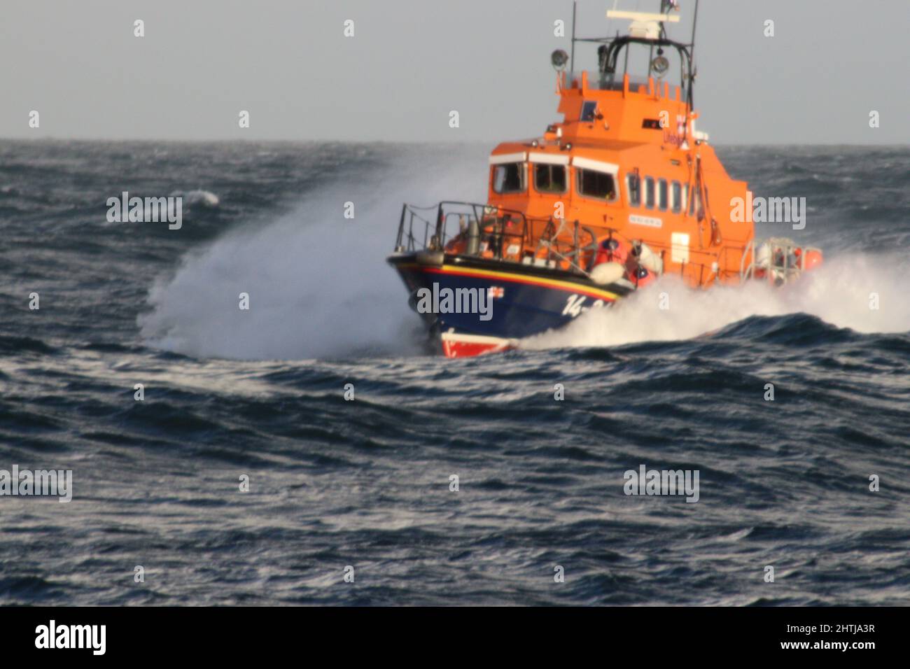 Lowering lifeboat hi-res stock photography and images - Alamy