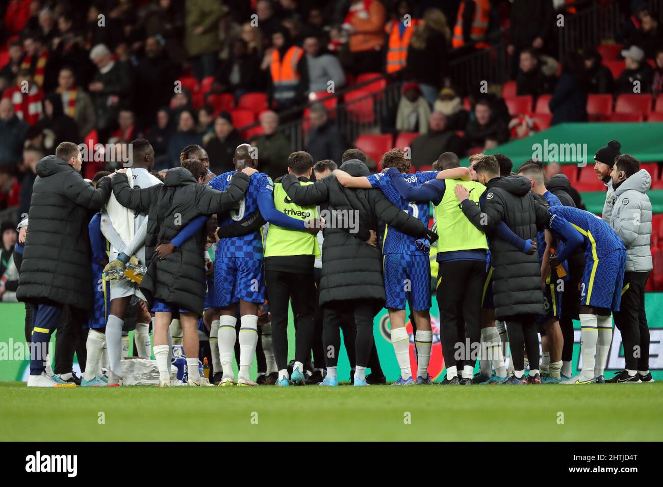 Football general view stadium huddle hi-res stock photography and ...
