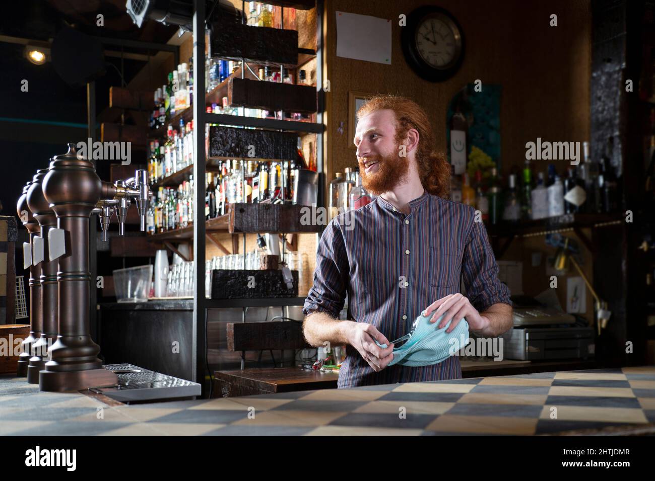 Bartender clean hi-res stock photography and images - Alamy