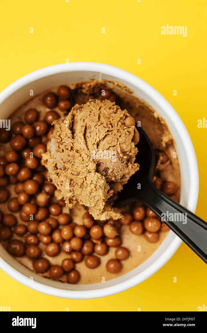 Small ice cream tub hi-res stock photography and images - Alamy
