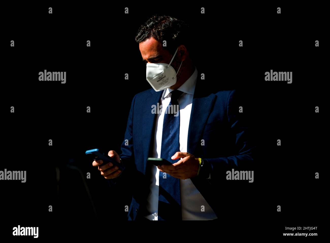 Barcelona, Spain. , . An attendee wearing his mandatory FFP2 face masks ...