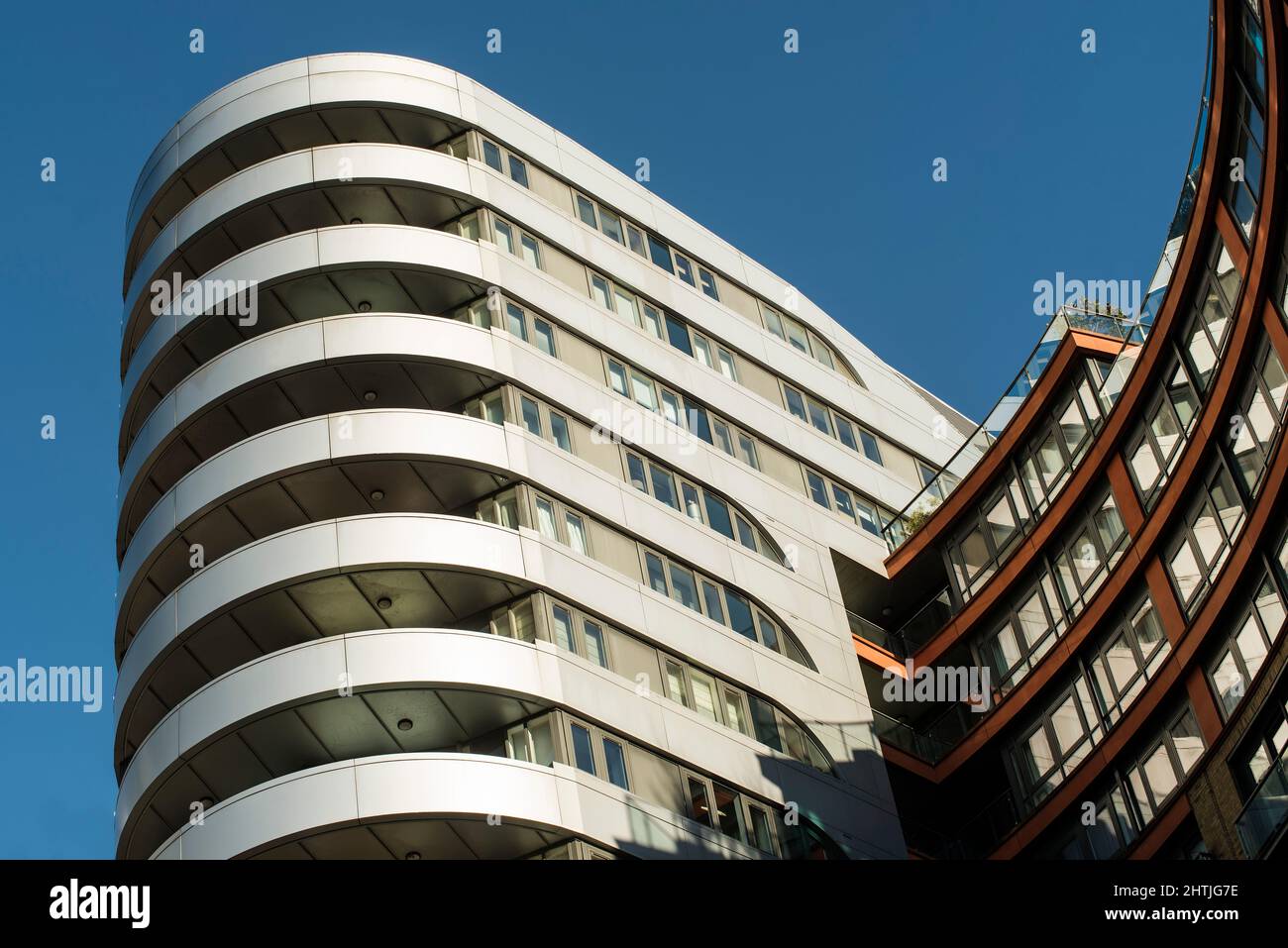 Modern apartment building in central London with a design nod to art ...