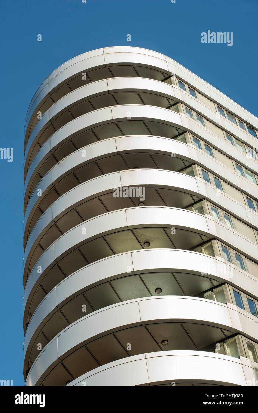 Modern apartment building in central London with a design nod to art ...