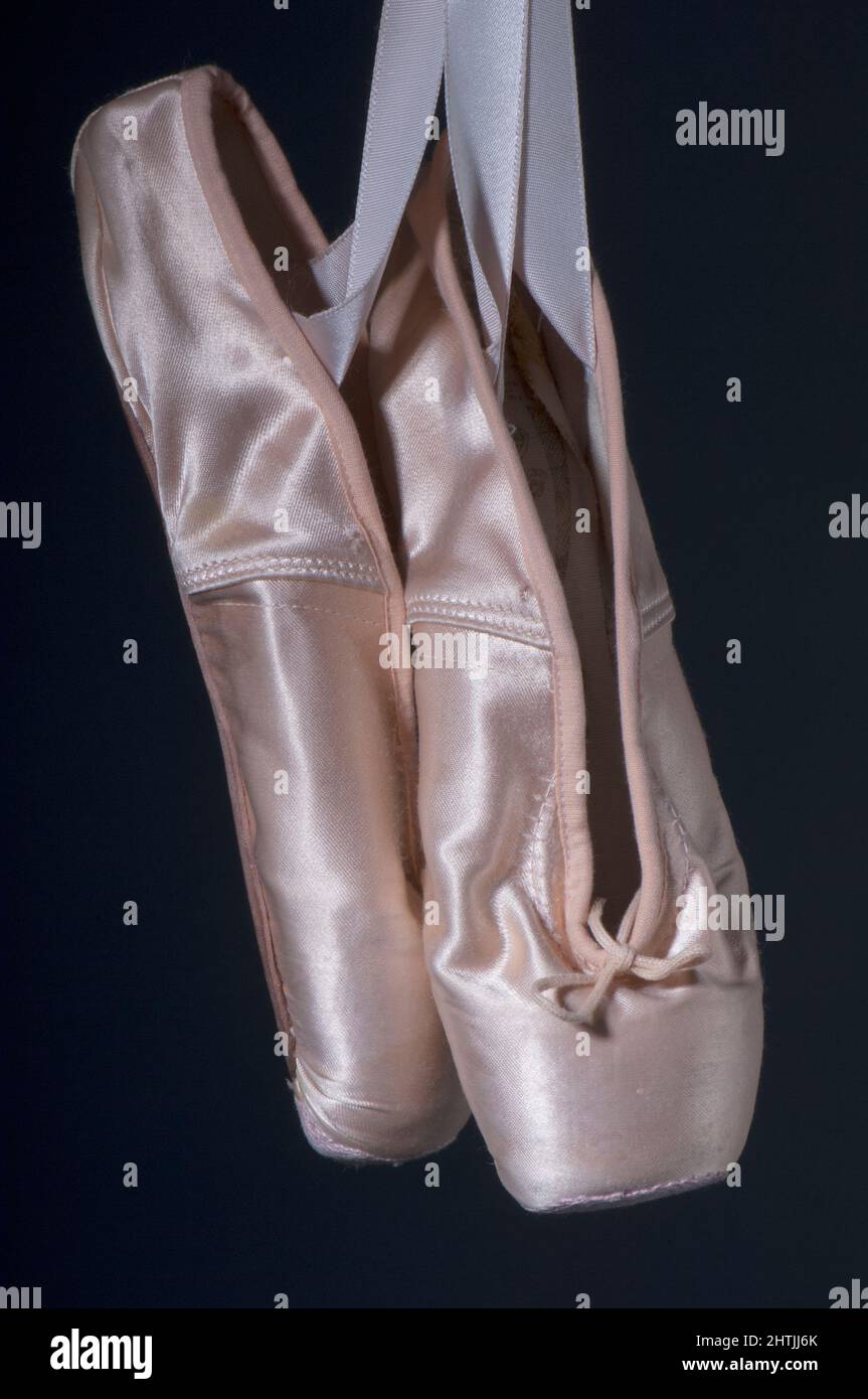Ballet hi-res stock photography and images - Alamy