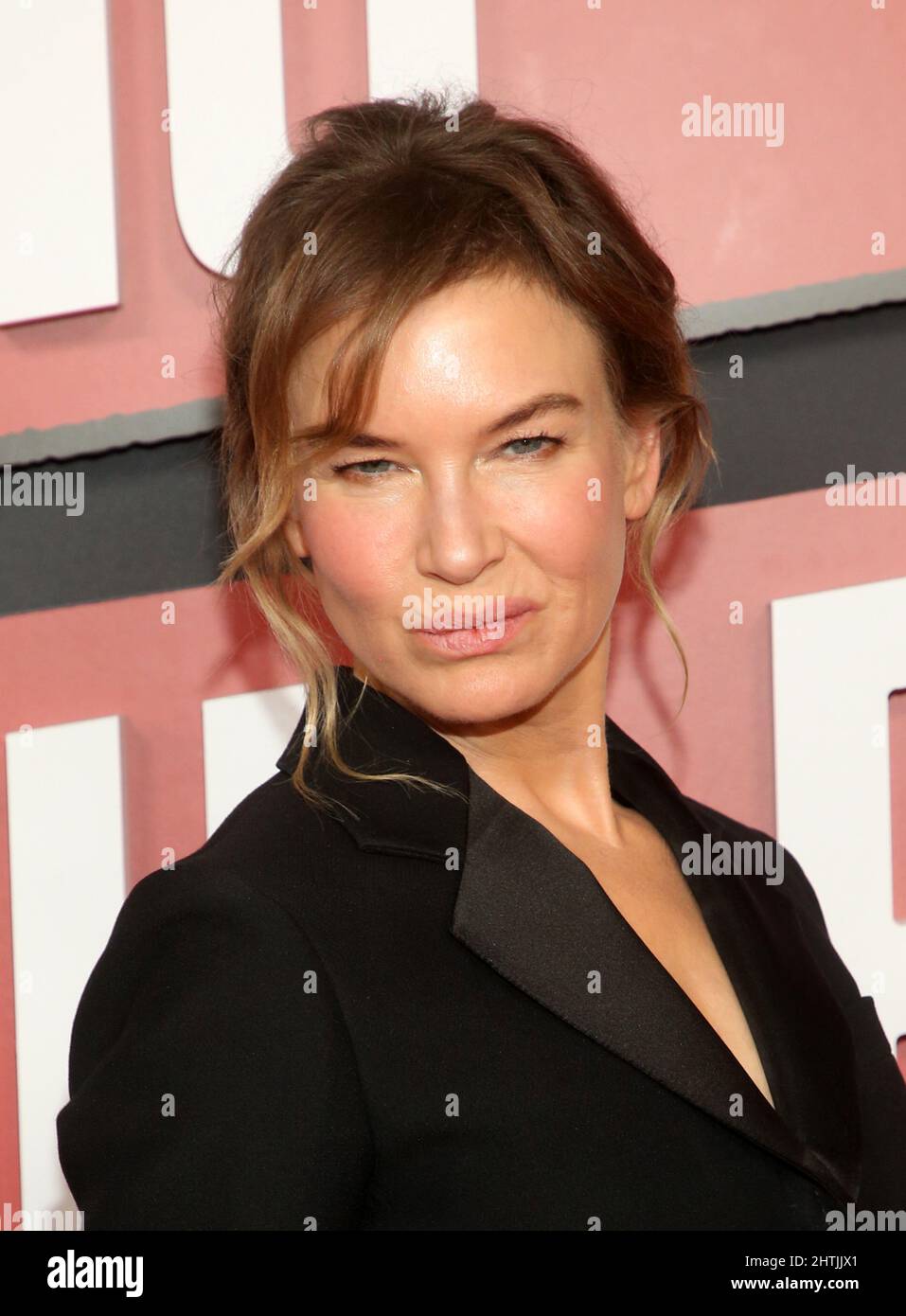 Beverly Hills, Ca. 28th Feb, 2022. Renée Zellweger at NBC's 'The Thing ...