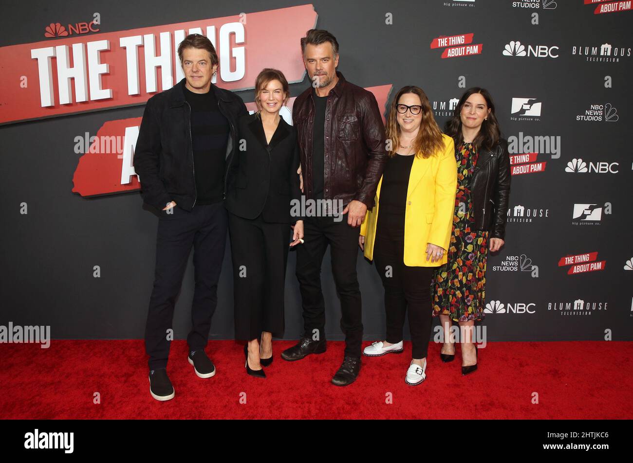 Beverly Hills, Ca. 28th Feb, 2022. Josh Duhamel, Renée Zellweger, Lisa ...