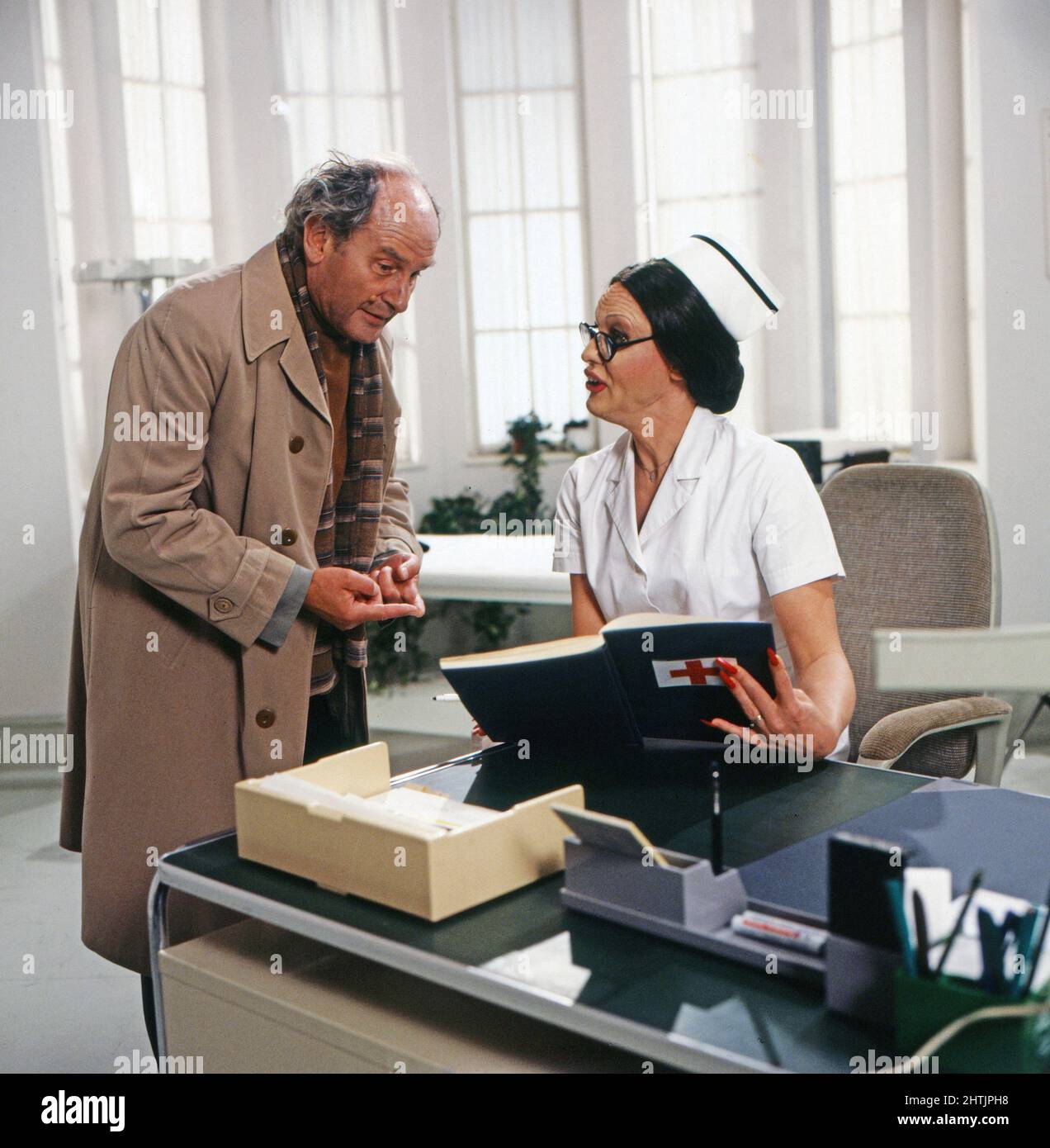 Die Mary Show, Travestie-Show mit Mary aka Georg Preuße, Folge 5 im ...