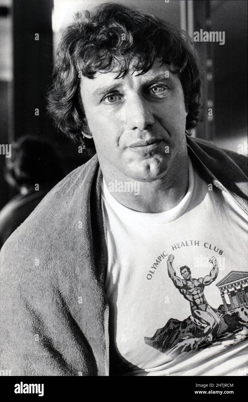 A posed portrait of the great Al Oerter, four time Olympic winning gold ...