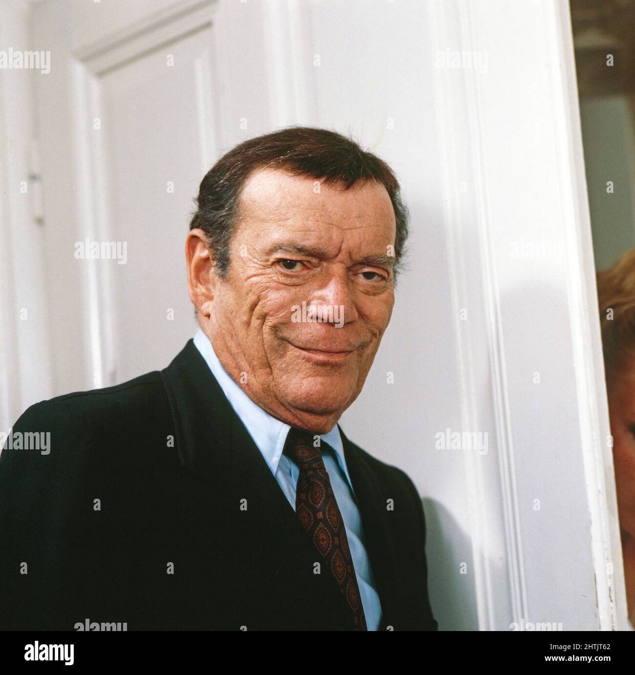 Eddie Constantine, amerikanischer Filmschauspieler und Chansonnier ...