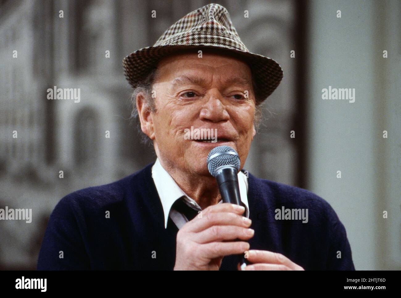 Eddie Constantine, amerikanischer Filmschauspieler und Chansonnier bei ...