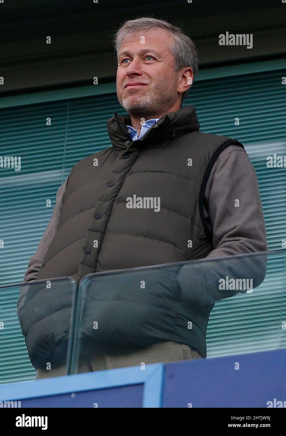 Chelsea owner russian roman abramovich hi-res stock photography and ...