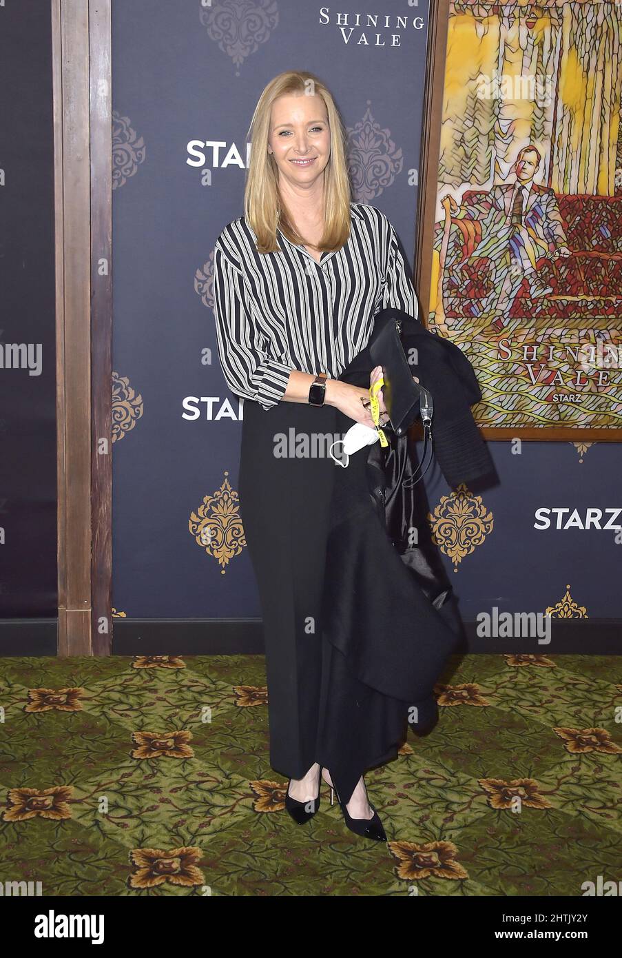 Lisa kudrow 2022 hi-res stock photography and images - Alamy