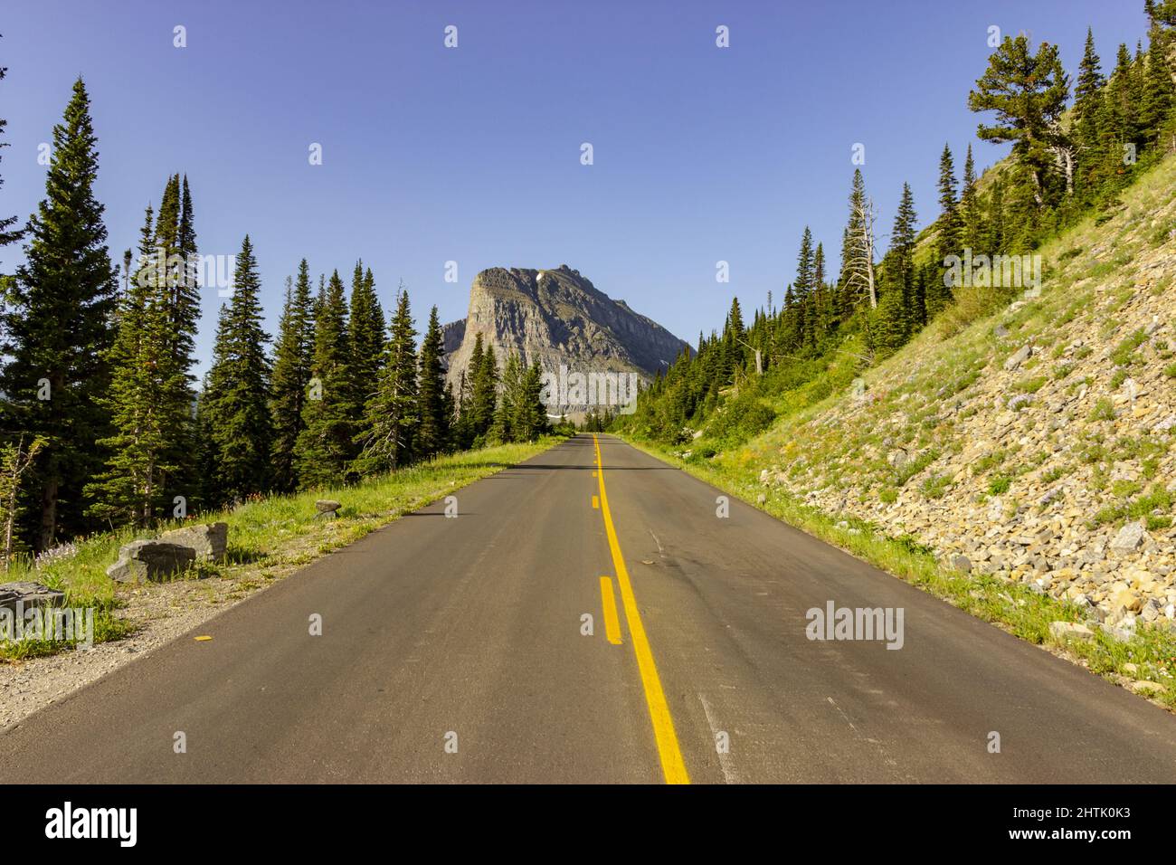 Yellow line route map hi-res stock photography and images - Alamy