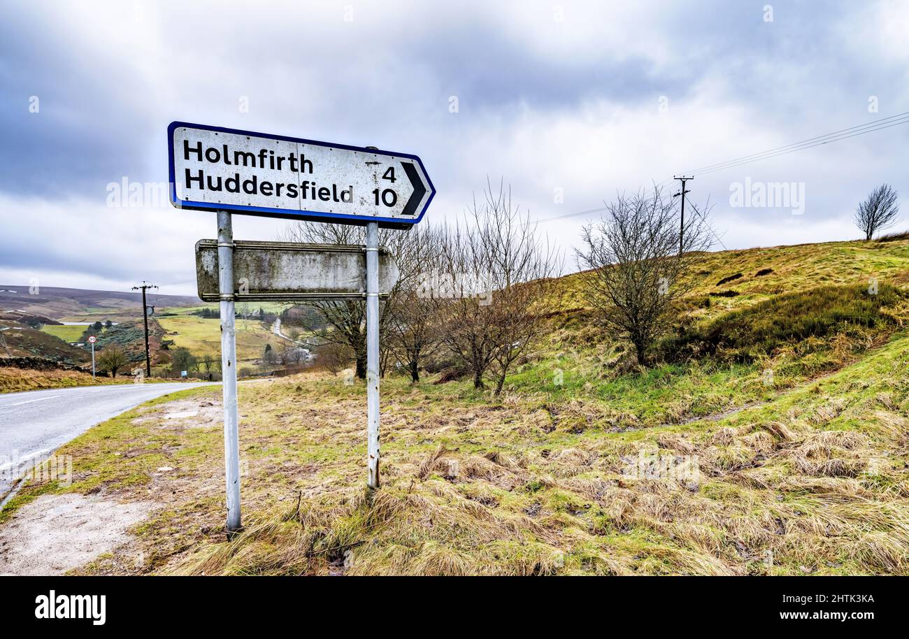 Holmfirth and Huddersfield sign with 4 and 10 miles to go Stock Photo ...