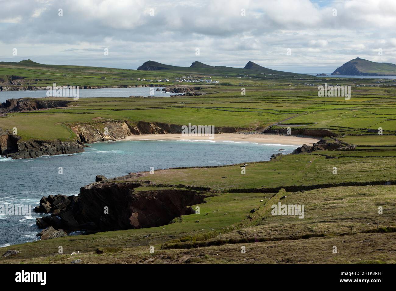 Clogher Strand and the Three Sisters, Dingle Peninsula, County Kerry ...